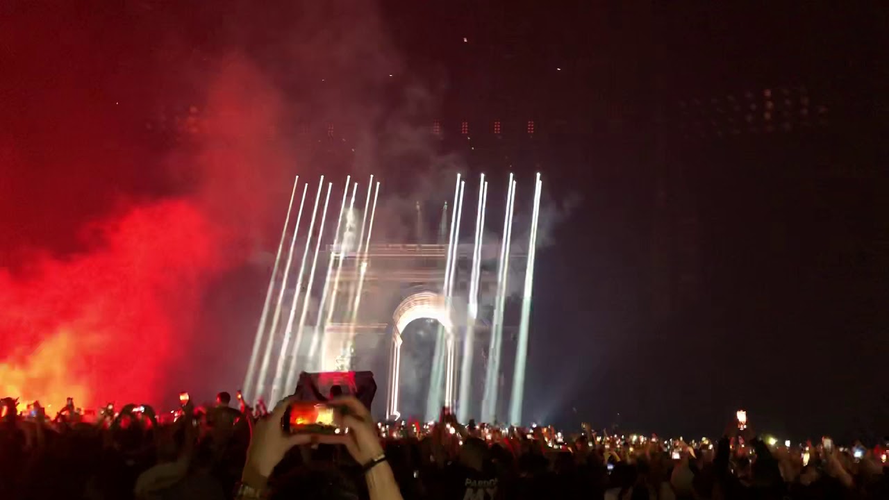 DJ Snake - Paris défense arena - Intro - YouTube
