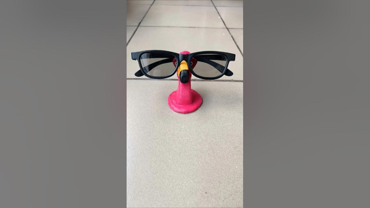 DIY Flamingo specs holder🦩 #shortsvideo #shorts #diy #claycraft #clay #flamingo #specsholder ...