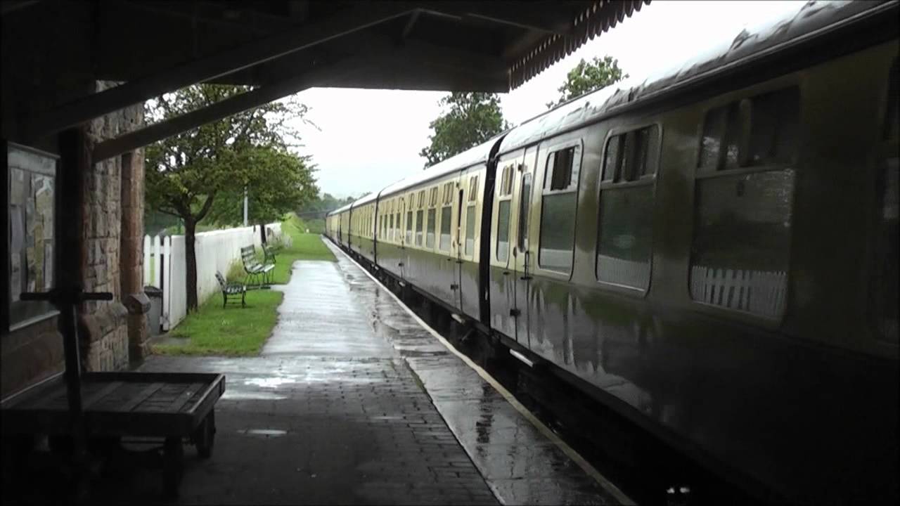 THOMAS'S FRIENDS BRAVE THE RAIN AT THE WSR - YouTube