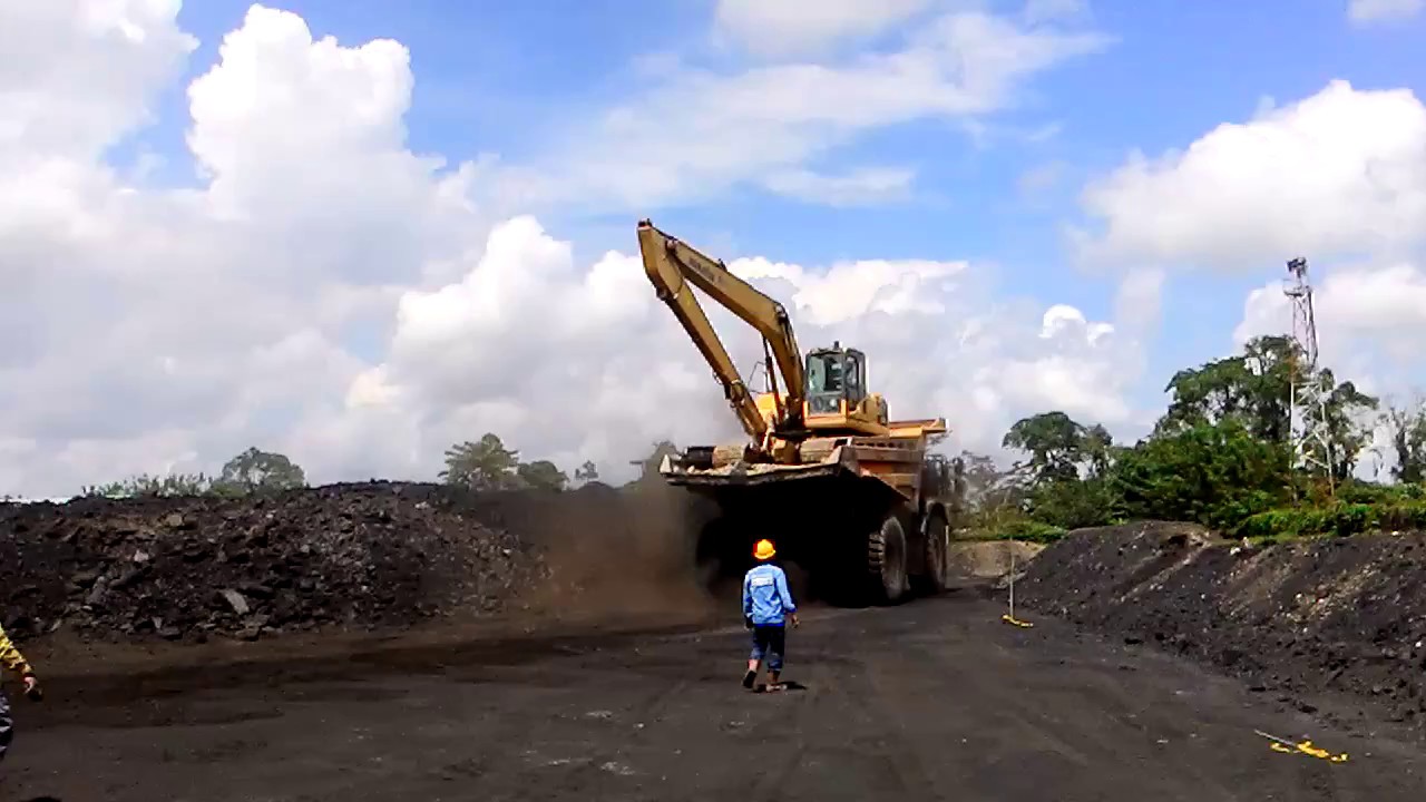 Trik Jitu !!!!! Mobilisasi Unit Excavtor PC 200 Long Arm dengan Truck ...