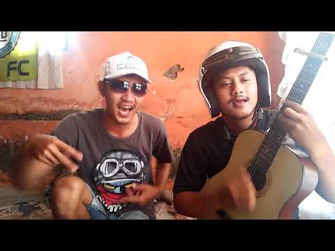 Lagi asik nyanyi diajak mesum sama tamu montok