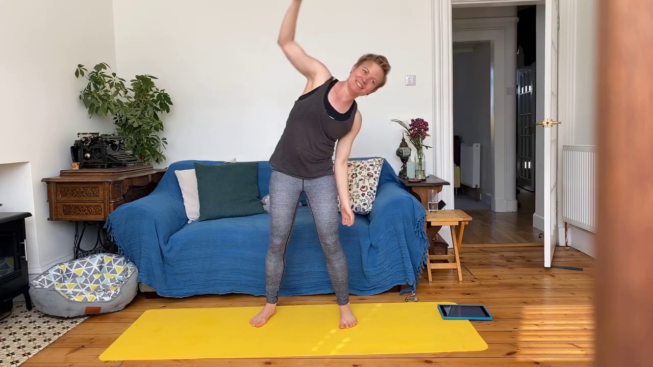 [Live sessions] Upper body HIIT - The one with punching jacks - YouTube