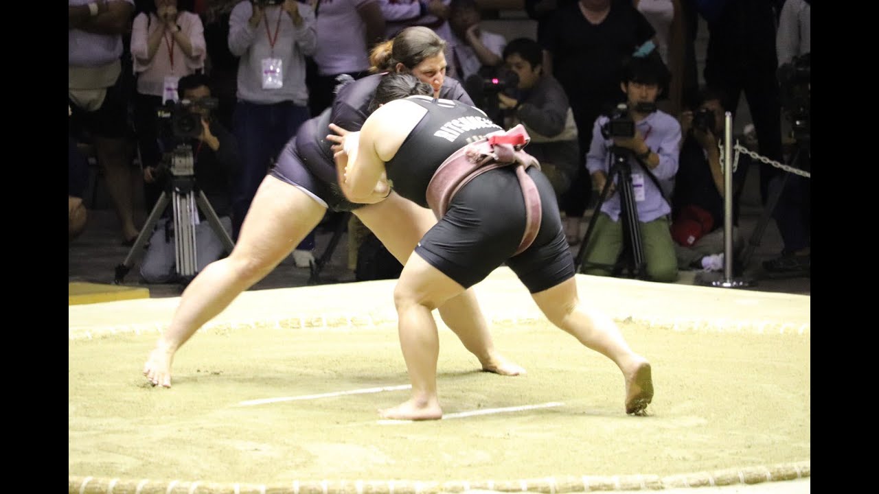 b092 girls sumo - YouTube