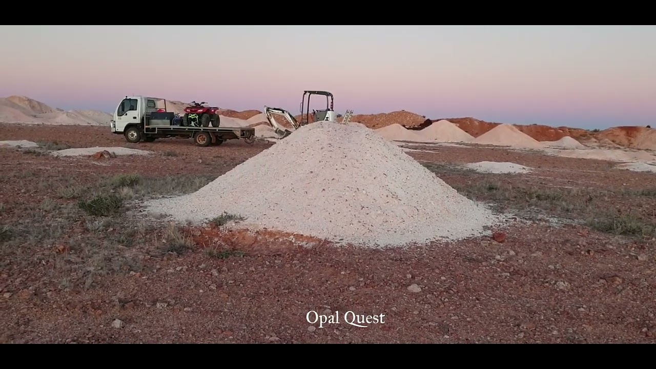 Coober Pedy Golf Course. Hole In One! Outback Golf - YouTube