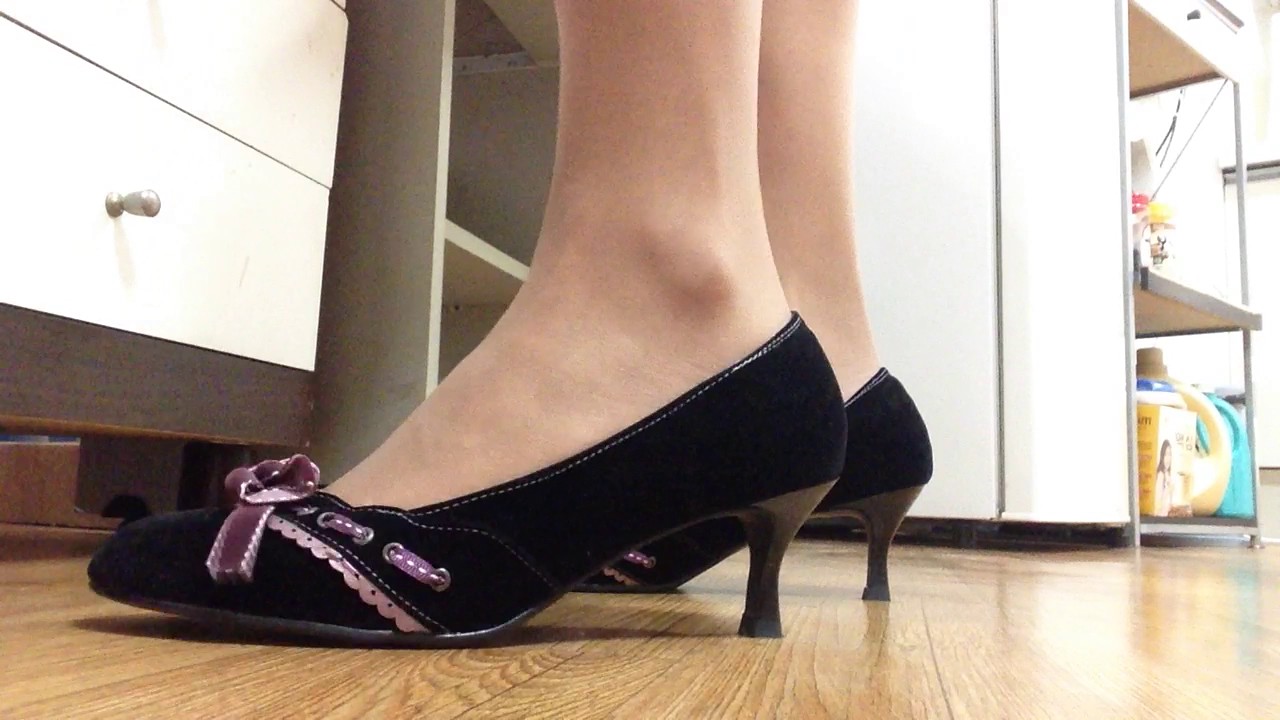 Tapping with Black Heel - YouTube