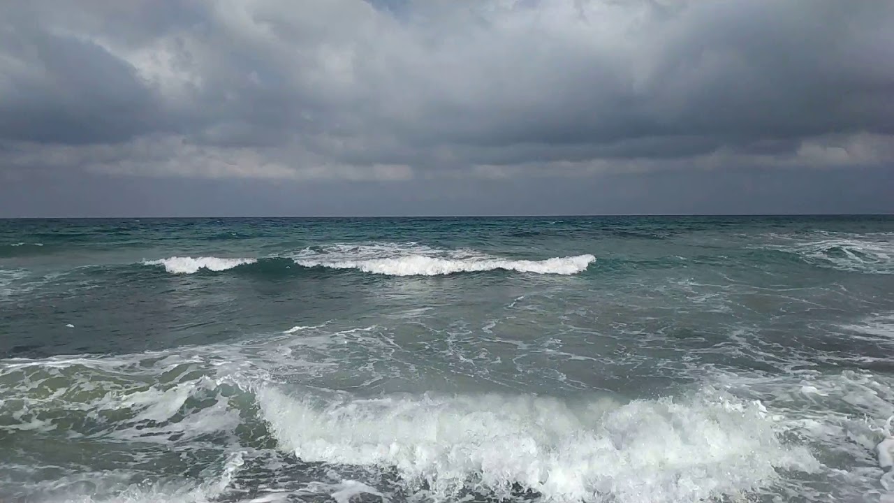 Waves Crashing on Rocks - Relaxing Sound Of Waves - White Noise ...