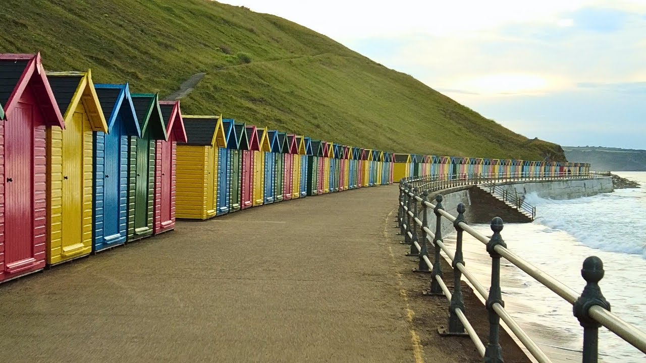 Walking Along Whitby Sea Front at High Tide, English Countryside 4K ...
