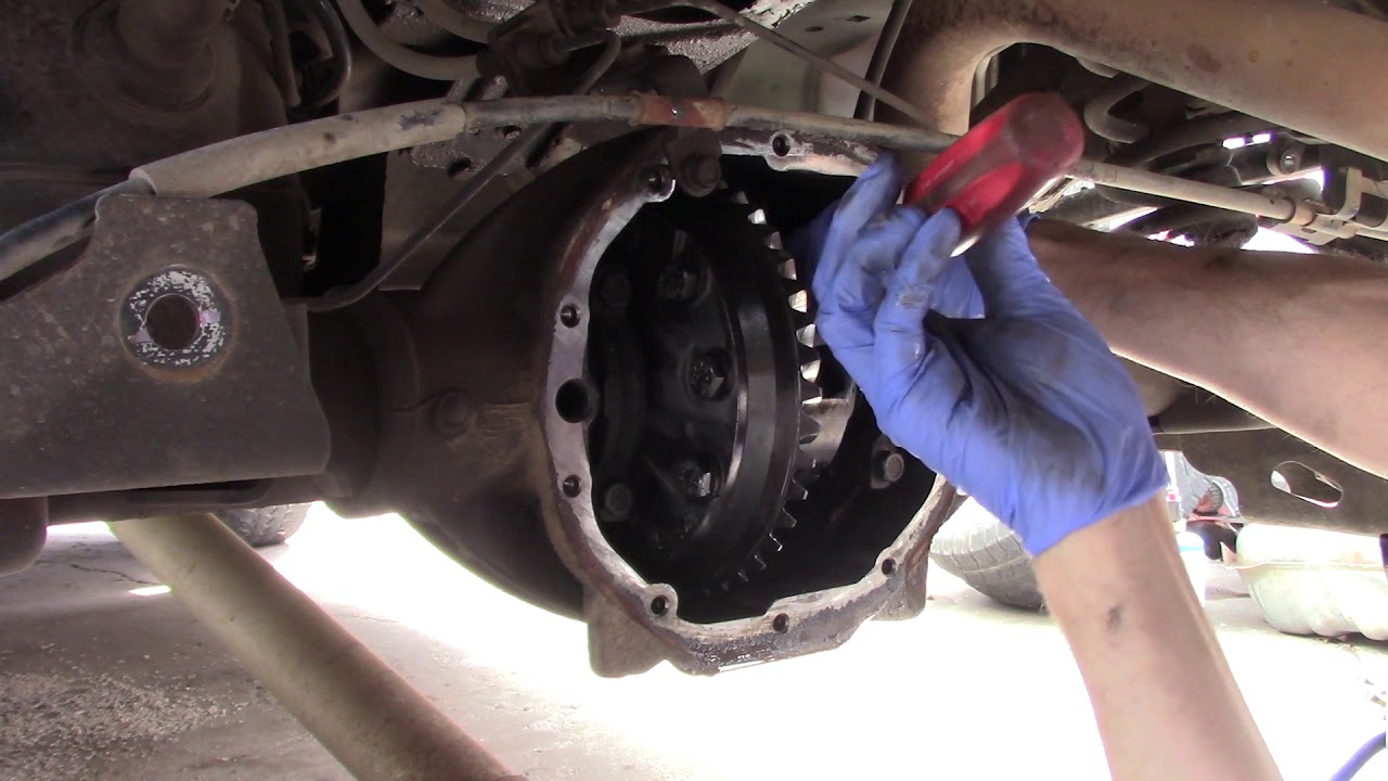 2008 Chevy Suburban rear axle rebuild pt.2 - YouTube