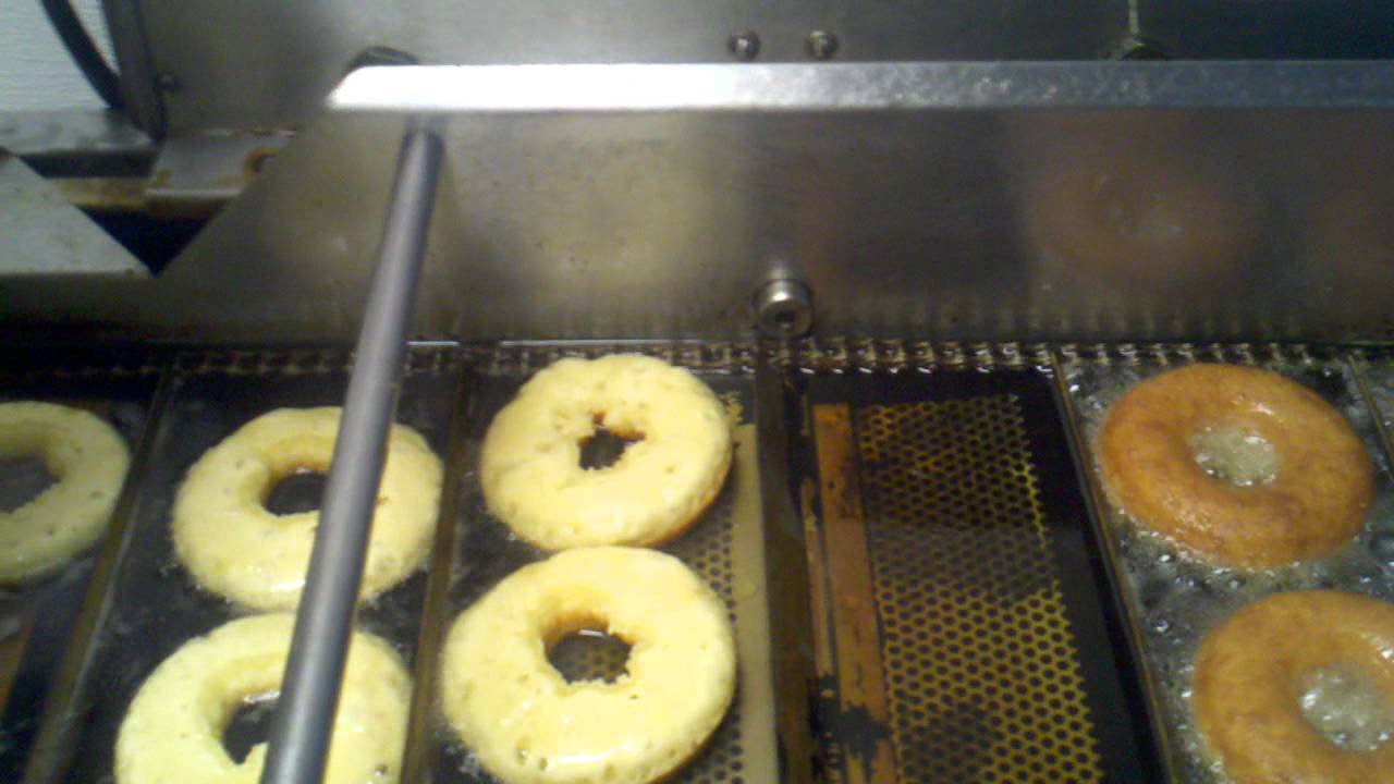 Romans Donuts Belshaw DR42 - YouTube