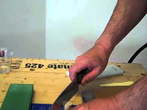 Sharpening A Kitchen Knife #4 Deburring a knife - YouTube