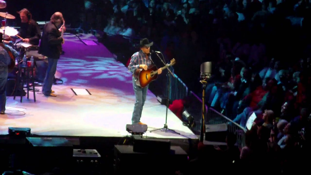 George Strait ~ Run (LIVE) - YouTube