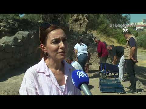 Smyrna Höyüğünde İzmir’in 5 Bin Yıllık Tarihini Aydınlatan Kazılar Devam Ediyor
