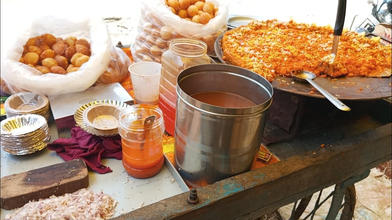 Apna deshi thela air pani puri 🤪 - YouTube