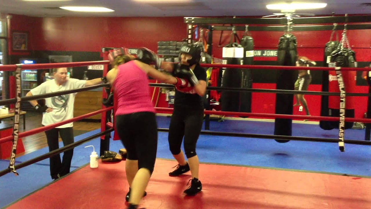Ladies Fight Night 6/13/2013 Round 3 - YouTube