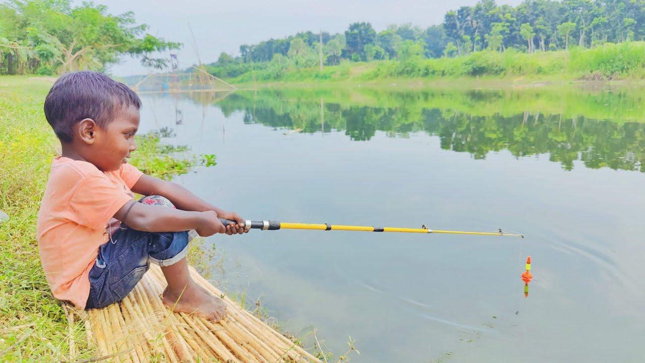 Amazing Fish Hunting Video By Hook ~ Little Boy Catching Big Fish With ...