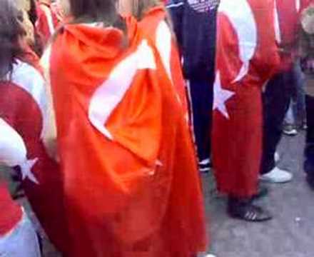 NE MUTLU TÜRKÜM DIYEN YARI FINALI KAZANDI KROATIENI AGLATTI