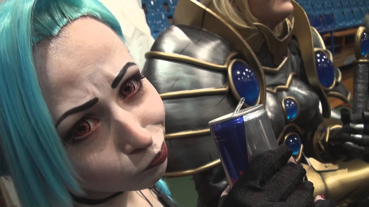 [IEM 2014][HD] Jinx drink RedBull - YouTube