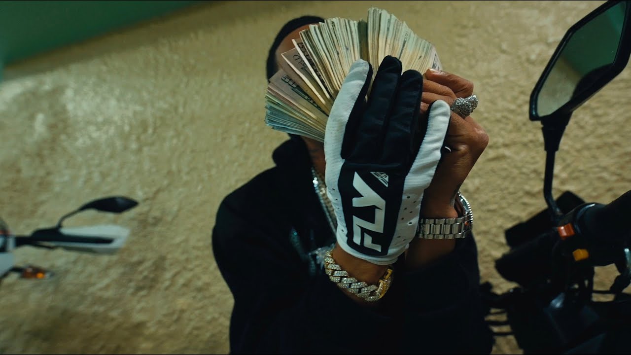 JEIPY - CASH (OFFICIAL VIDEO) @shotbygiopr - YouTube