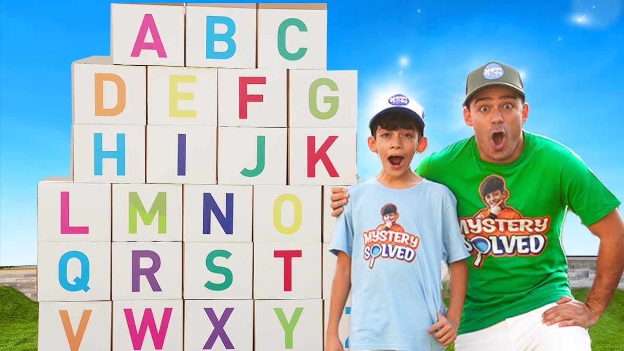 Jason और Alex स्कूल गए हैं और वर्णमाला सीख रहे हैं - YouTube