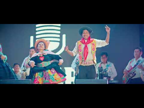 ERIKA LA REBELDE DEL PERÚ  Y ORQUESTA PRESENTACION EN VIVO - MIX HUAYLAS