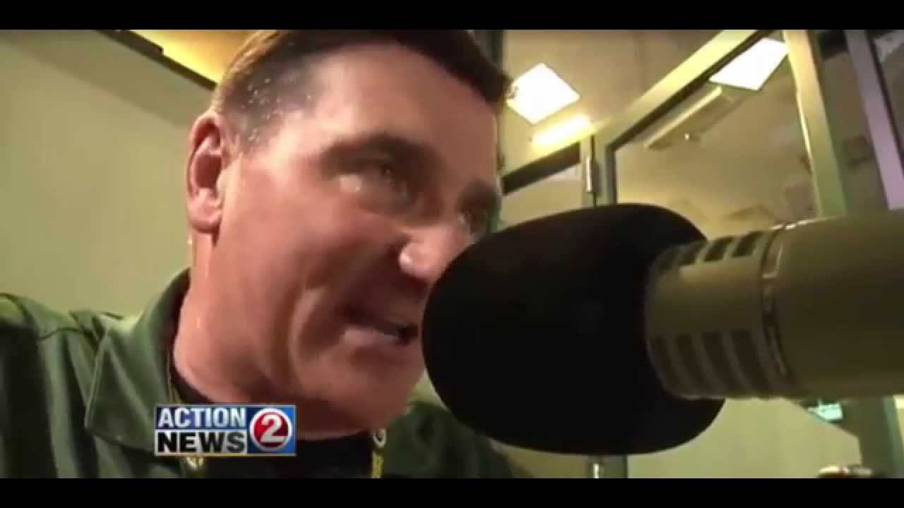 Bill Jartz - The Voice of Lambeau - YouTube