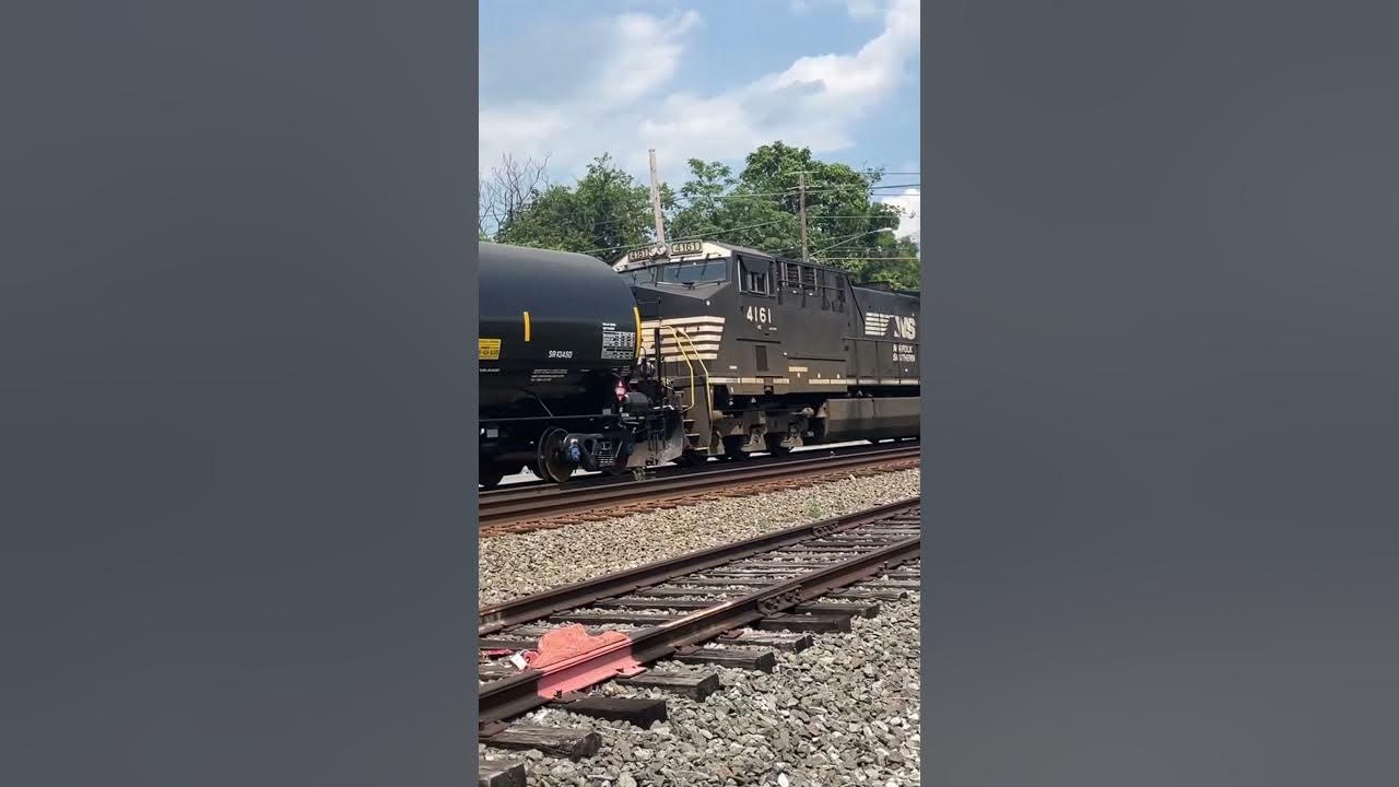 NS 11K with NS 1030 trailing meets NS 28X in Hummelstown PA! - YouTube