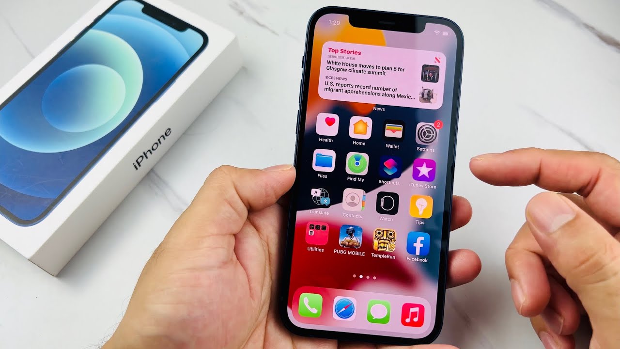 iOS 15 OFFICIAL on iPhone 12 - YouTube