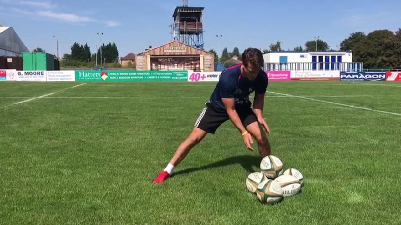 Lee Dickson England Rugby shows us a Rugby drill/training to help with ...