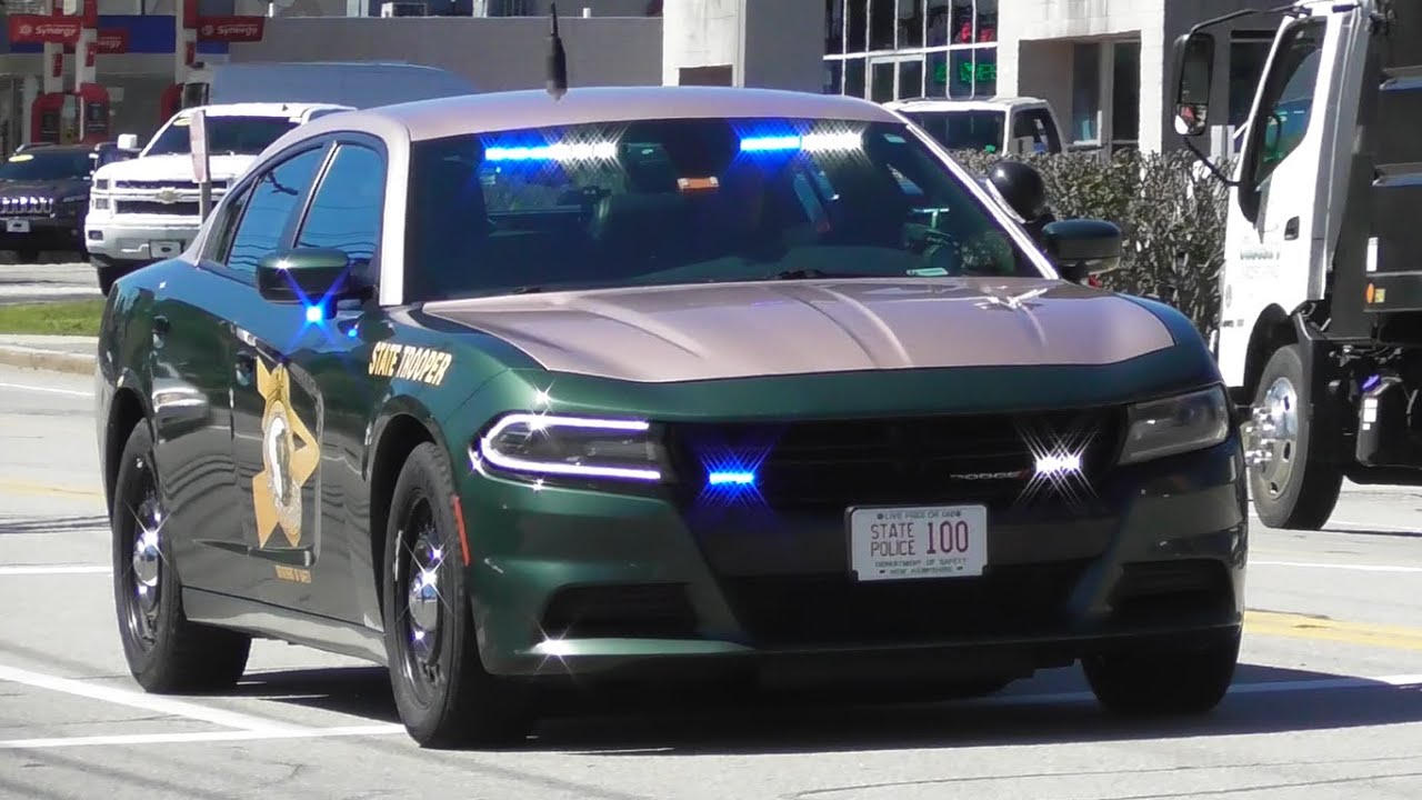 New Hampshire State Police Unit 100 Responding in Exeter - YouTube