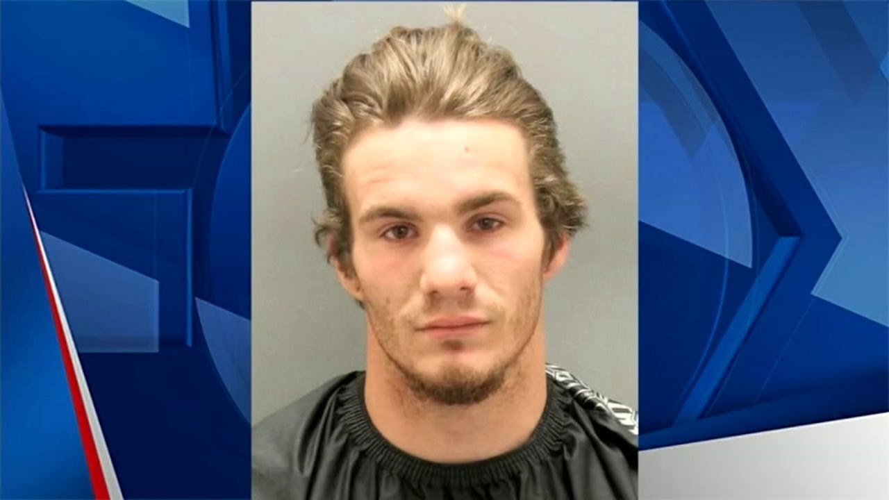 Volunteer firefighter accused of arson - YouTube