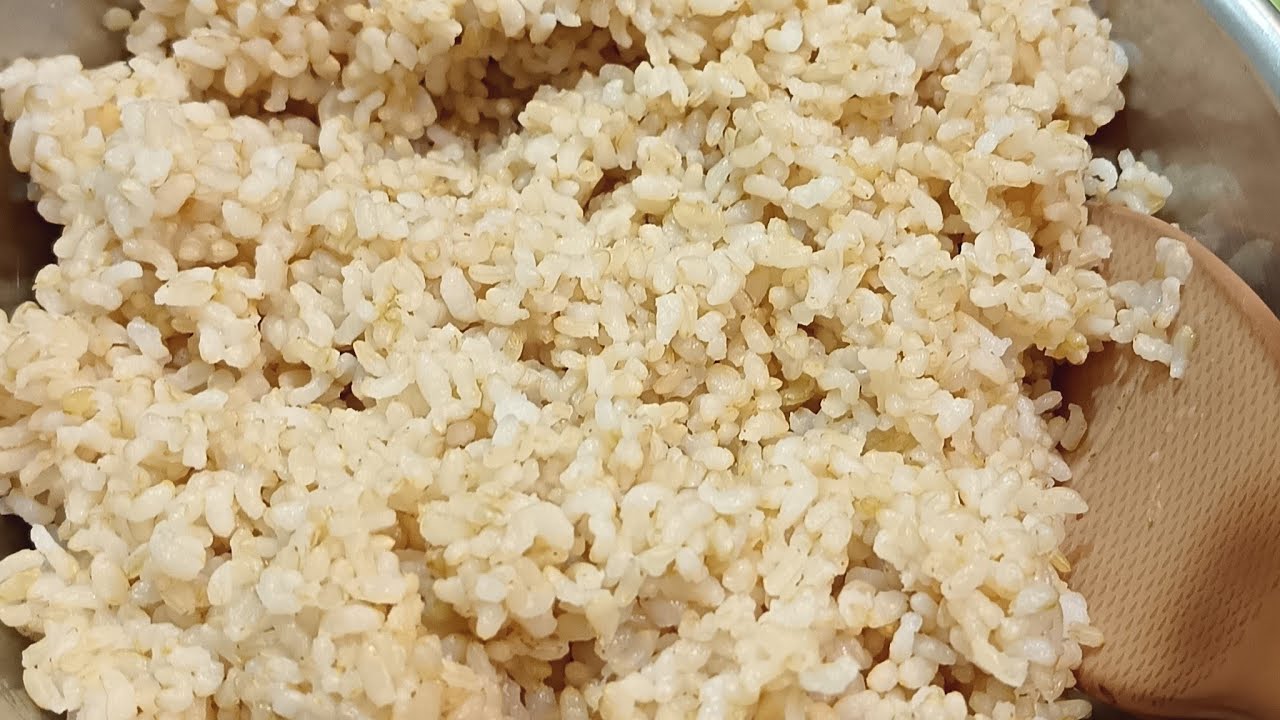 Titalhyne is live! Flexing brown rice#diet kasi sila - YouTube