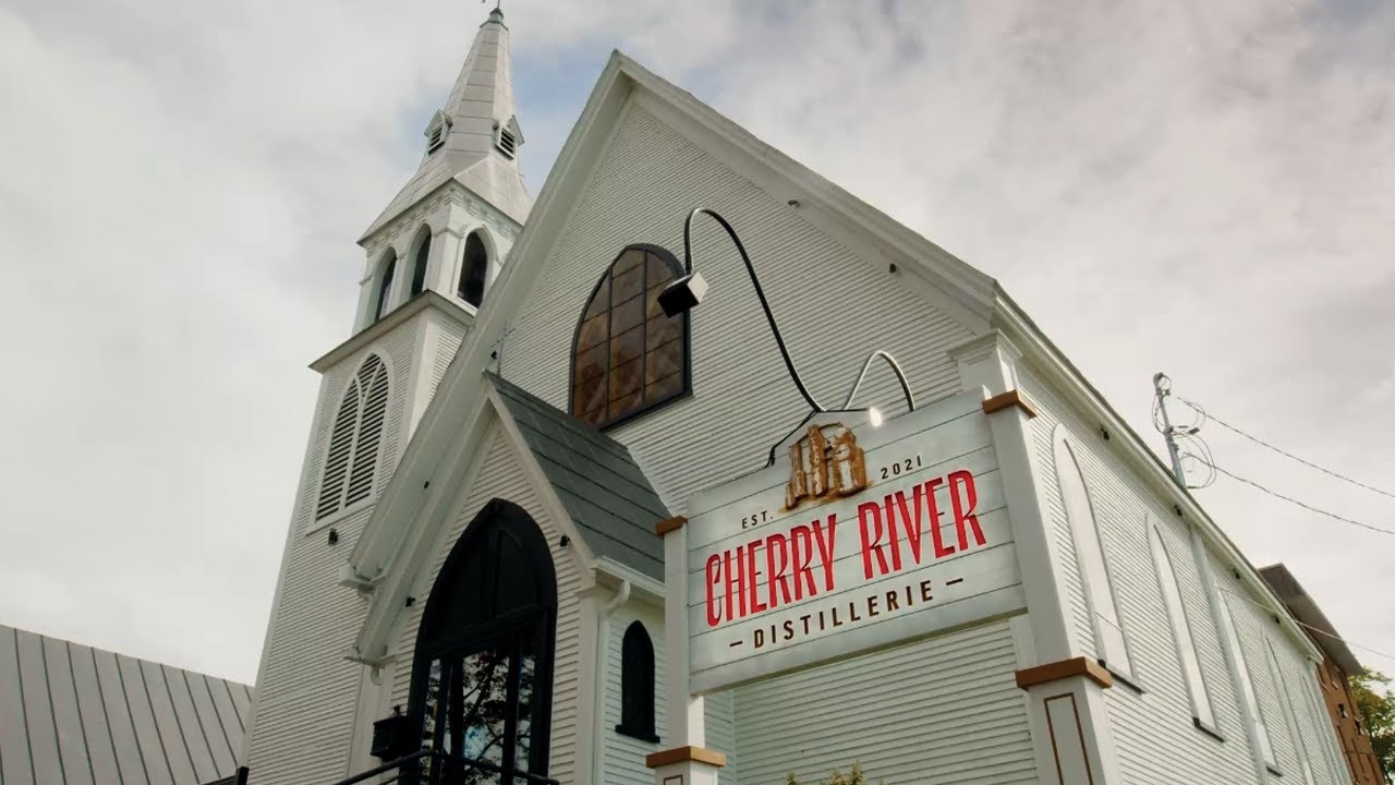 Distillerie Cherry River - YouTube