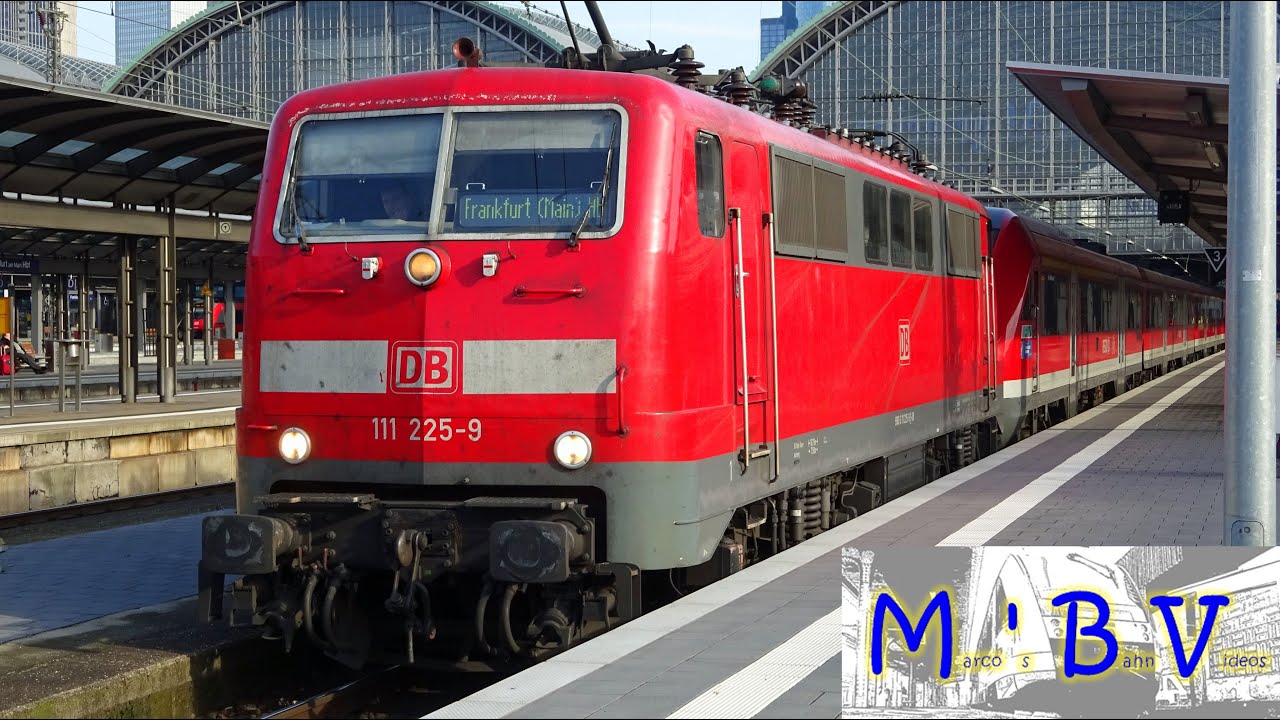 BR 111-Sandwich mit Modus-Wagen und Makro in Frankfurt (Main) Hbf (inkl ...