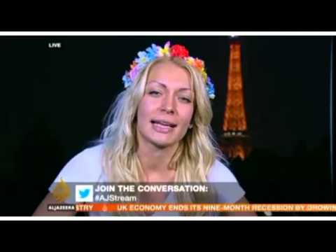 Femen Kızı Canlı Yayında Soyundu