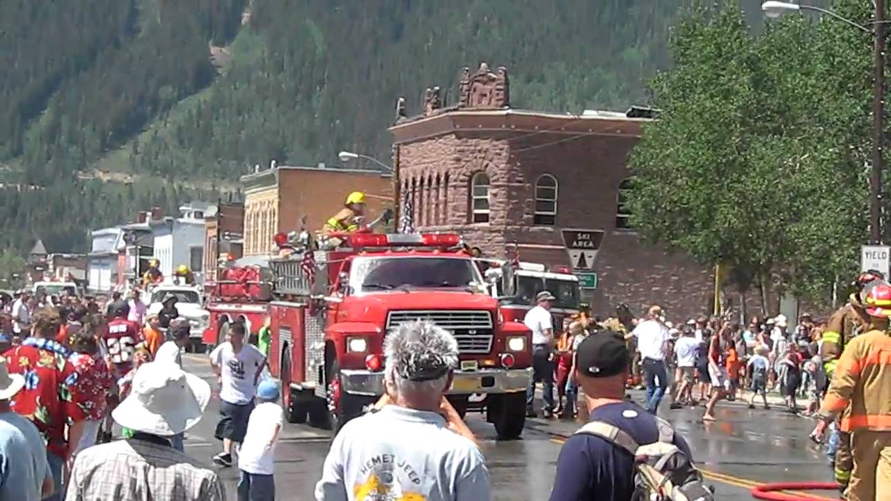 Silverton, CO Independence Day Parade - YouTube