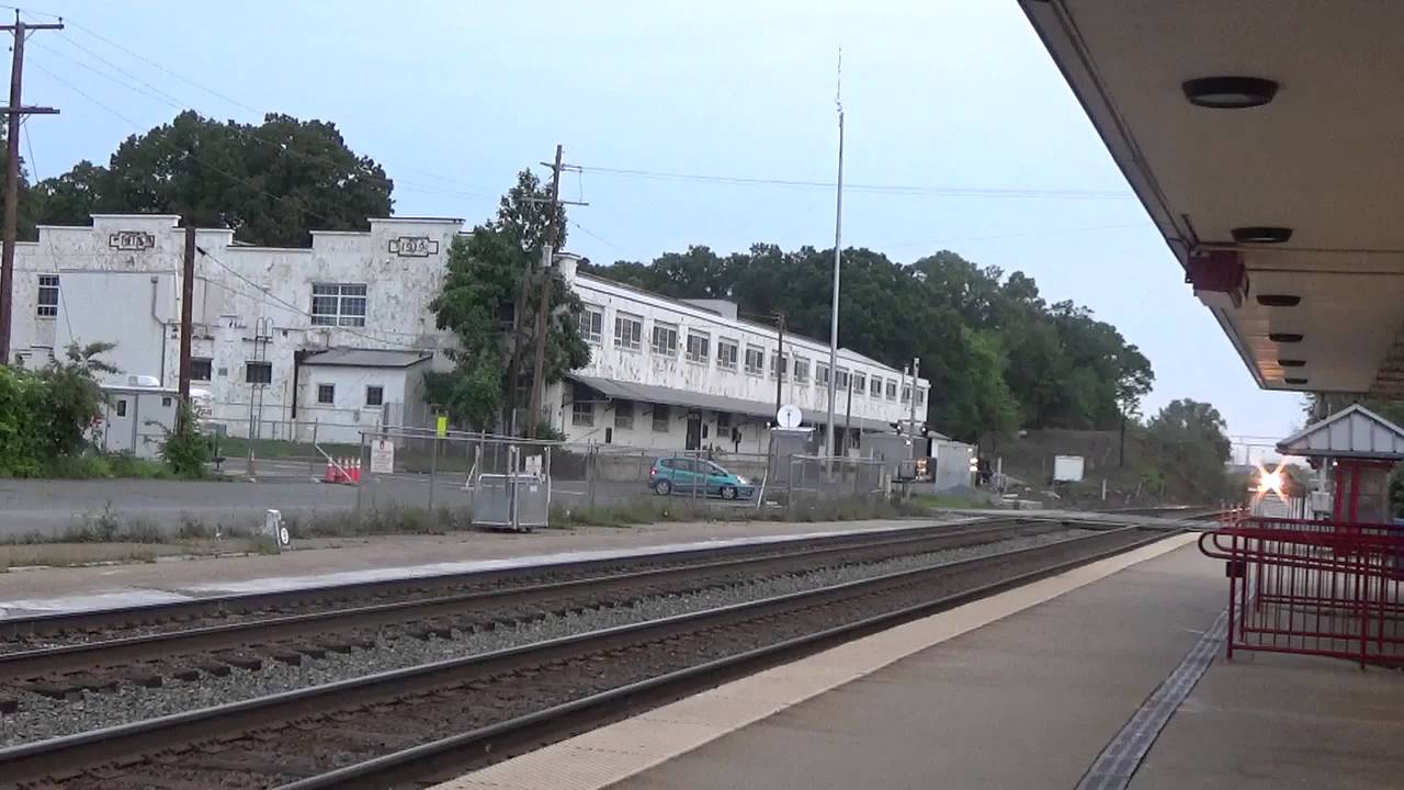 VRE Commuter Train in Quantico, VA 5/18/16 - YouTube