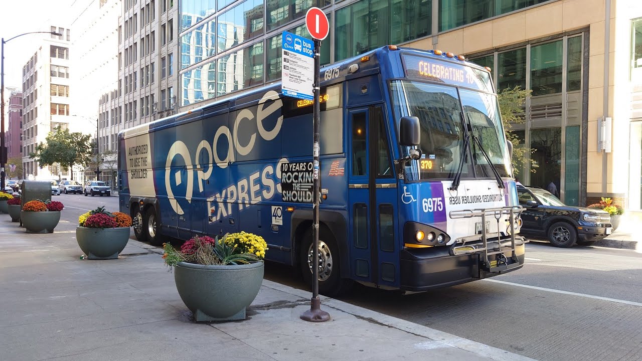 Pace Bus 2017 MCI D4000CT 6975 "To Garage" & CTA 2023-24 Nova Bus LFS ...