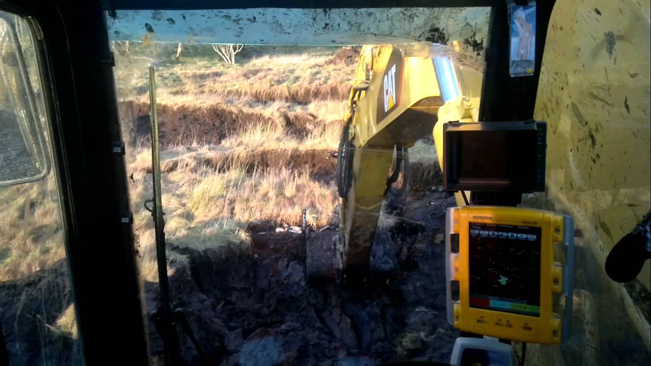 Cat 330C HW Loading Moxy and Volvo ADT`S - YouTube