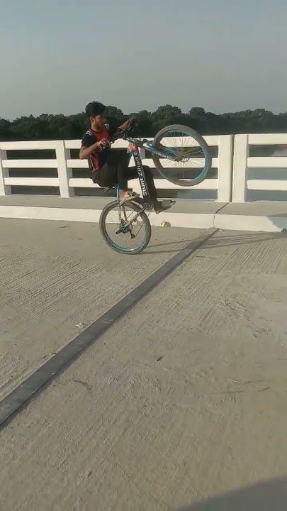 Bangladesh Stunt Zihad😈🚲🚲🚲 #stunts #stuntbike #cycle #stuntwork - YouTube