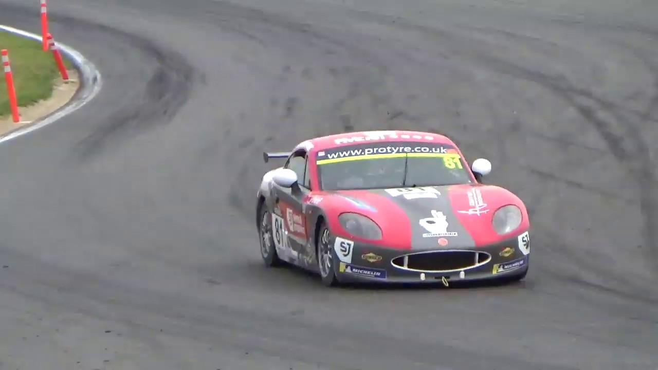 Ginetta GT5 Challenge Race 2 Part 2 Snetterton - YouTube