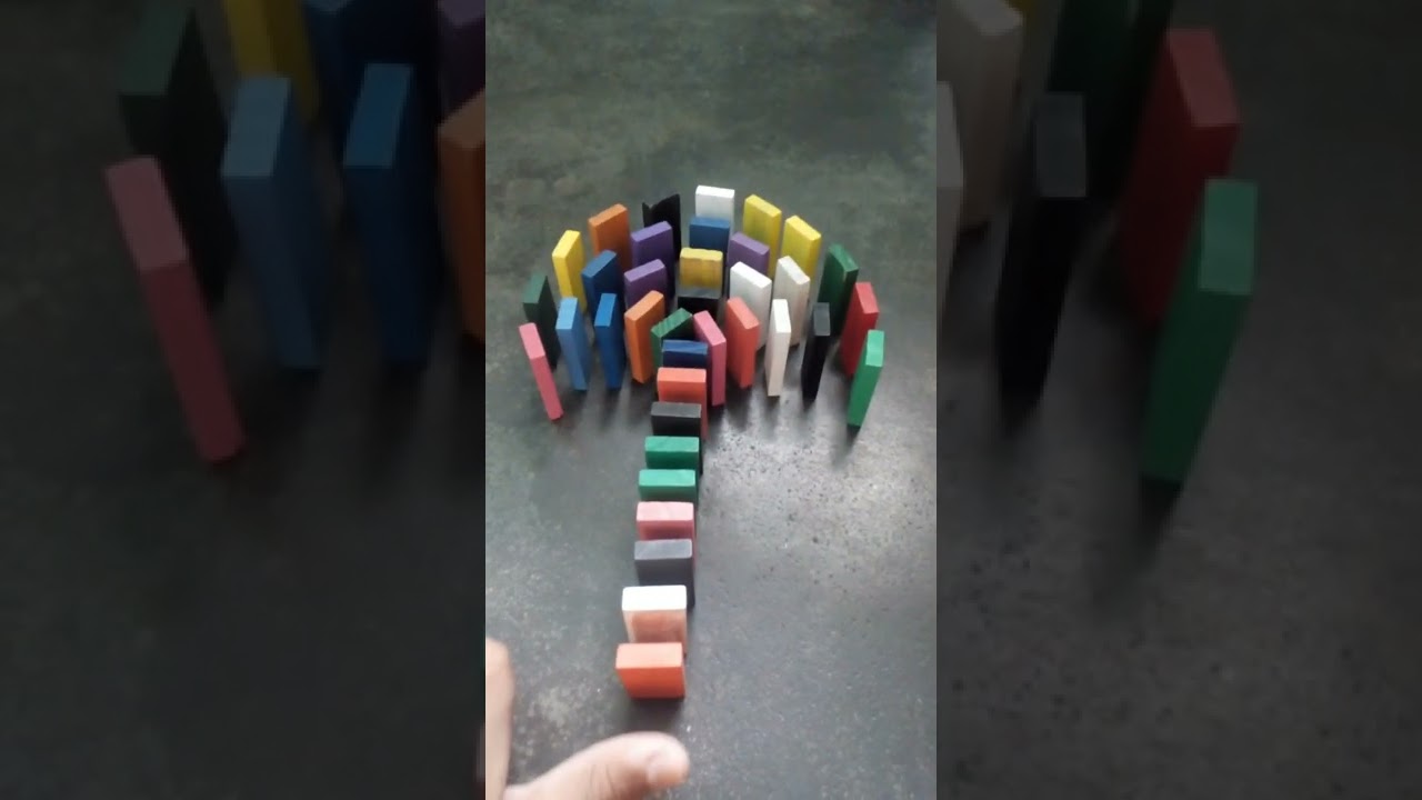 domino circle field - YouTube