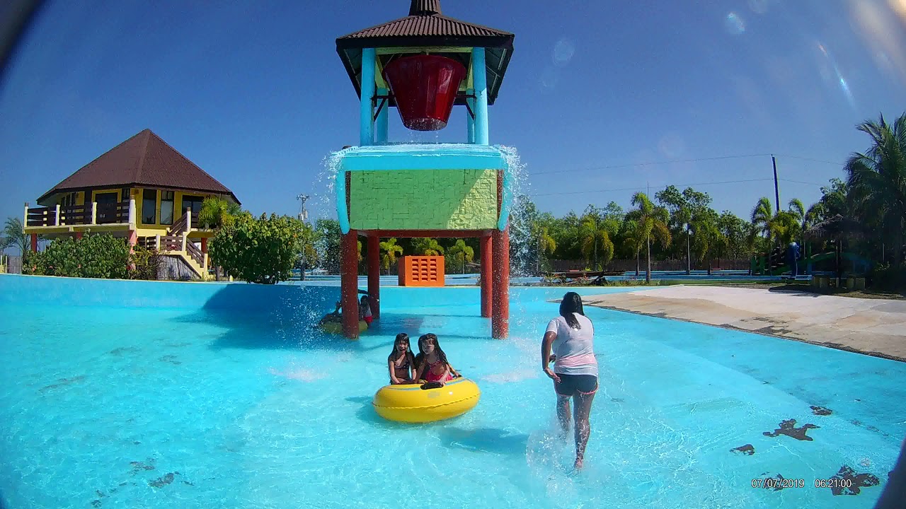 Water park - YouTube