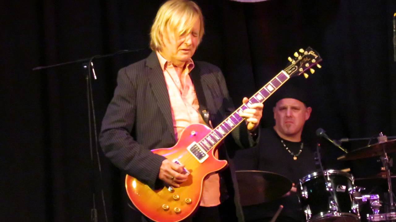 Kim Simmonds & Savoy Brown"Poor Girl" Town Crier Cafe. Beacon, NY 12.12 ...