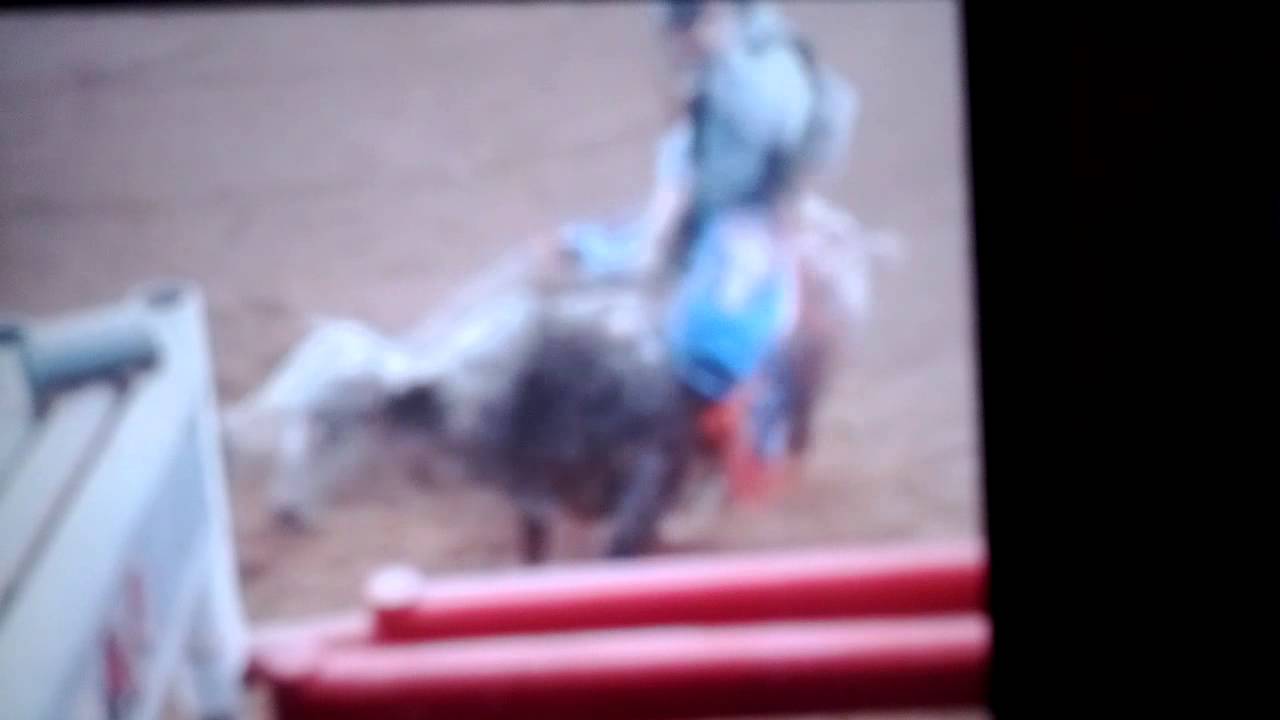 Bull Riding Aaron vs PT of Misner & Sons Rodeo Co. - YouTube