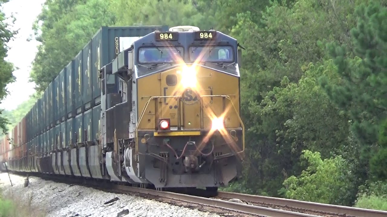 Weird Horn! CSX ES44AH 984 Leads Q026 on 8/30/20 (SC) - YouTube