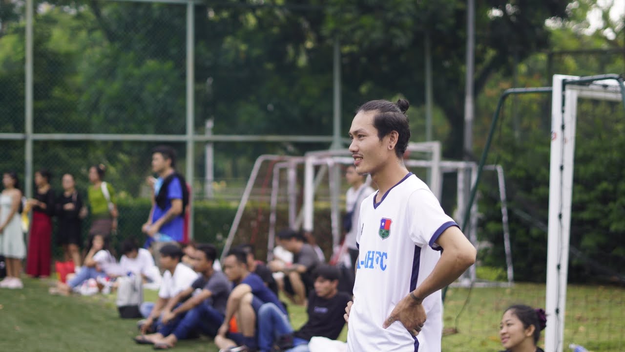 ပအိုဝ်းလူငယ်နဲ့ ကရင်လူငယ် ချစ်ကြည်ရေး Paoh Singapore Sport Youtube