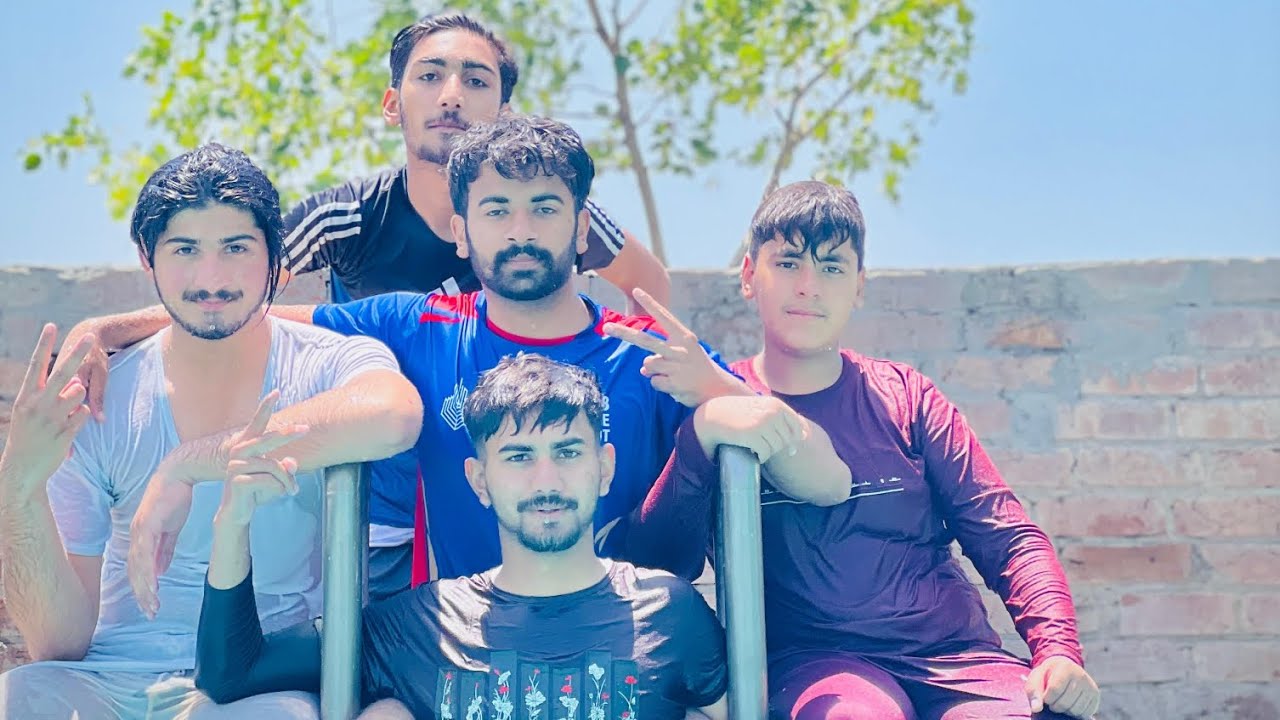 volinging enjoy with friends 💓 or sehra or aswed ka jaghra Howa - YouTube