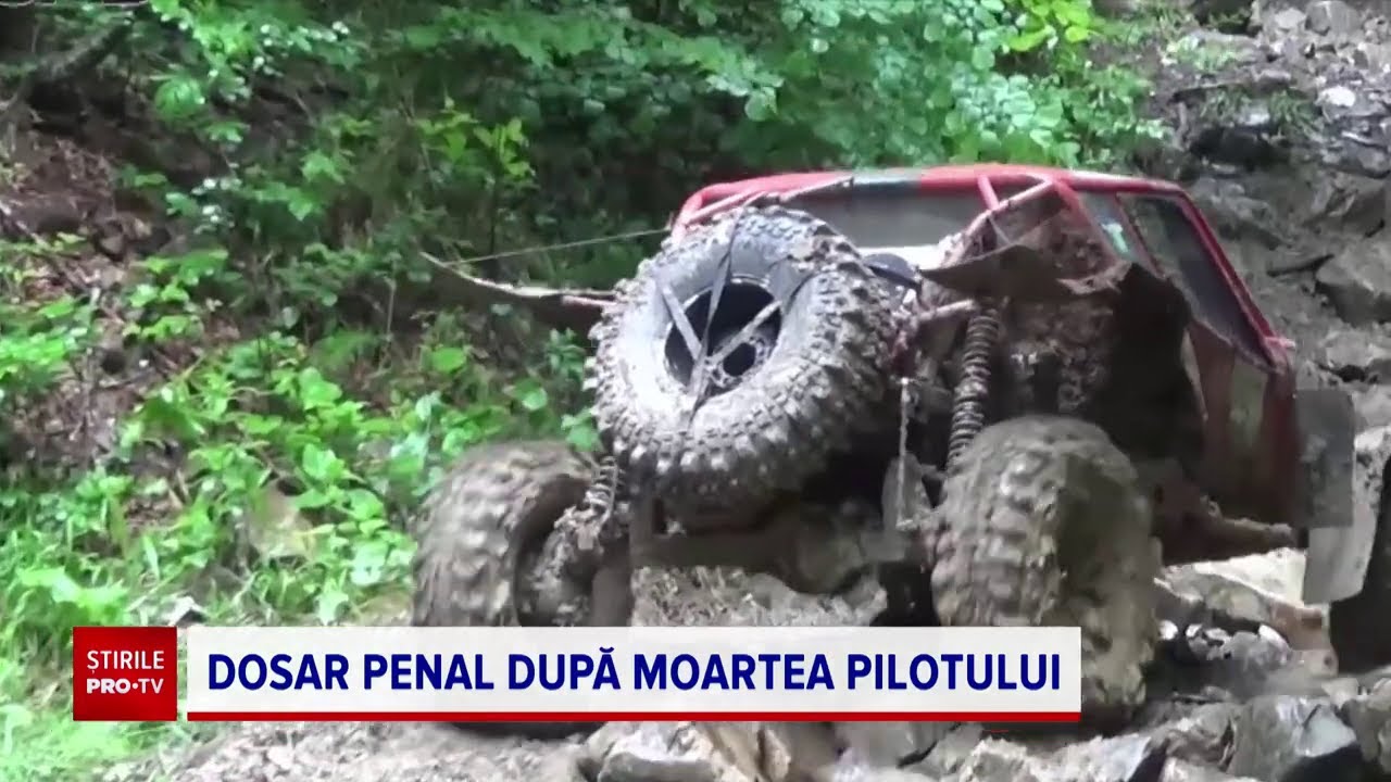 Ultimele clipe din viața pilotului Adrian Cernea, luat de șuvoaie - YouTube