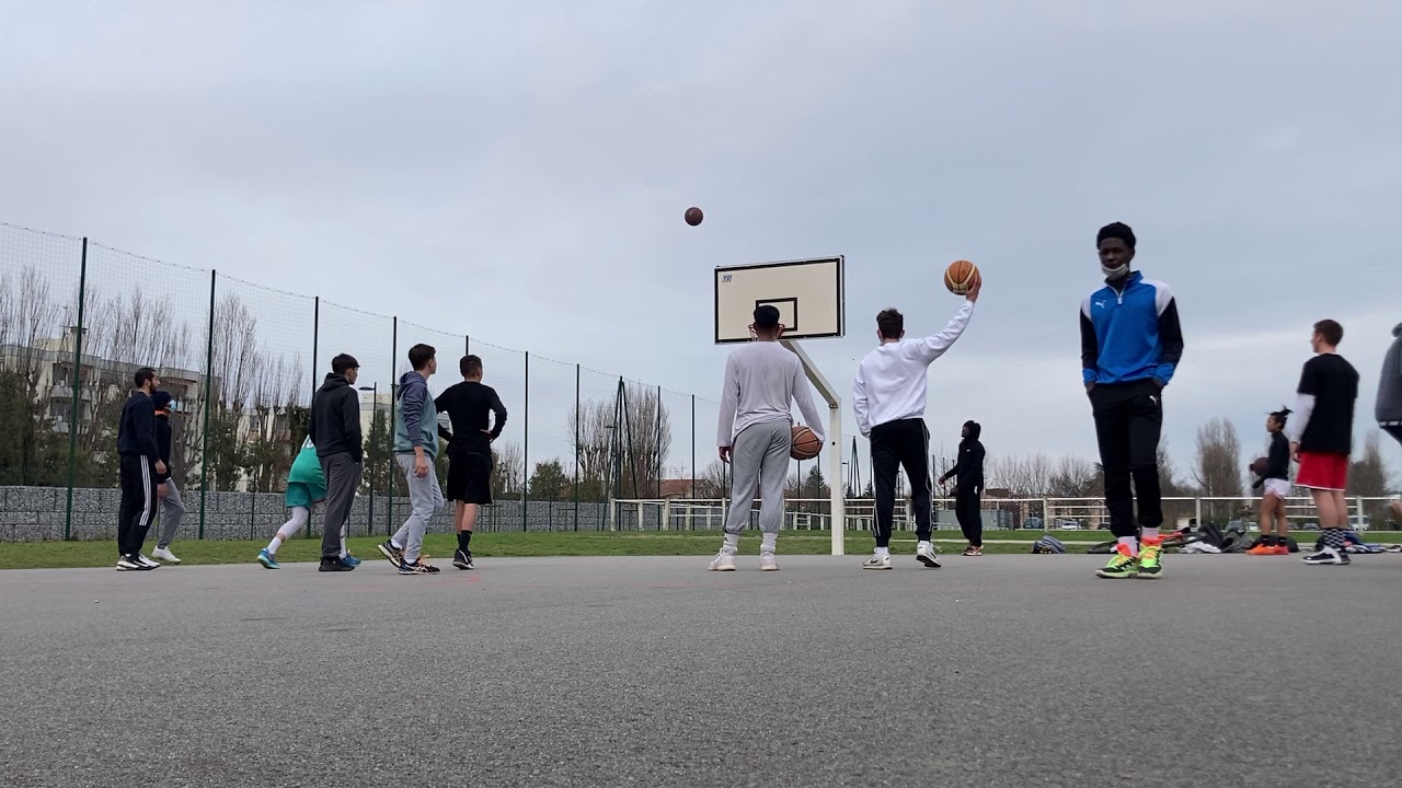 4v4 French Playground 🏀 Game 3 🙇🏽 - YouTube