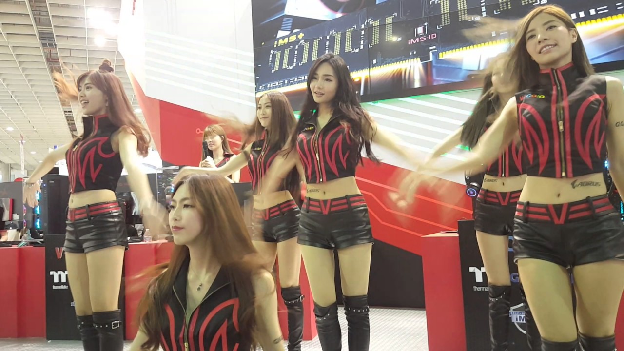 V-color Dancing Show 2017 - YouTube